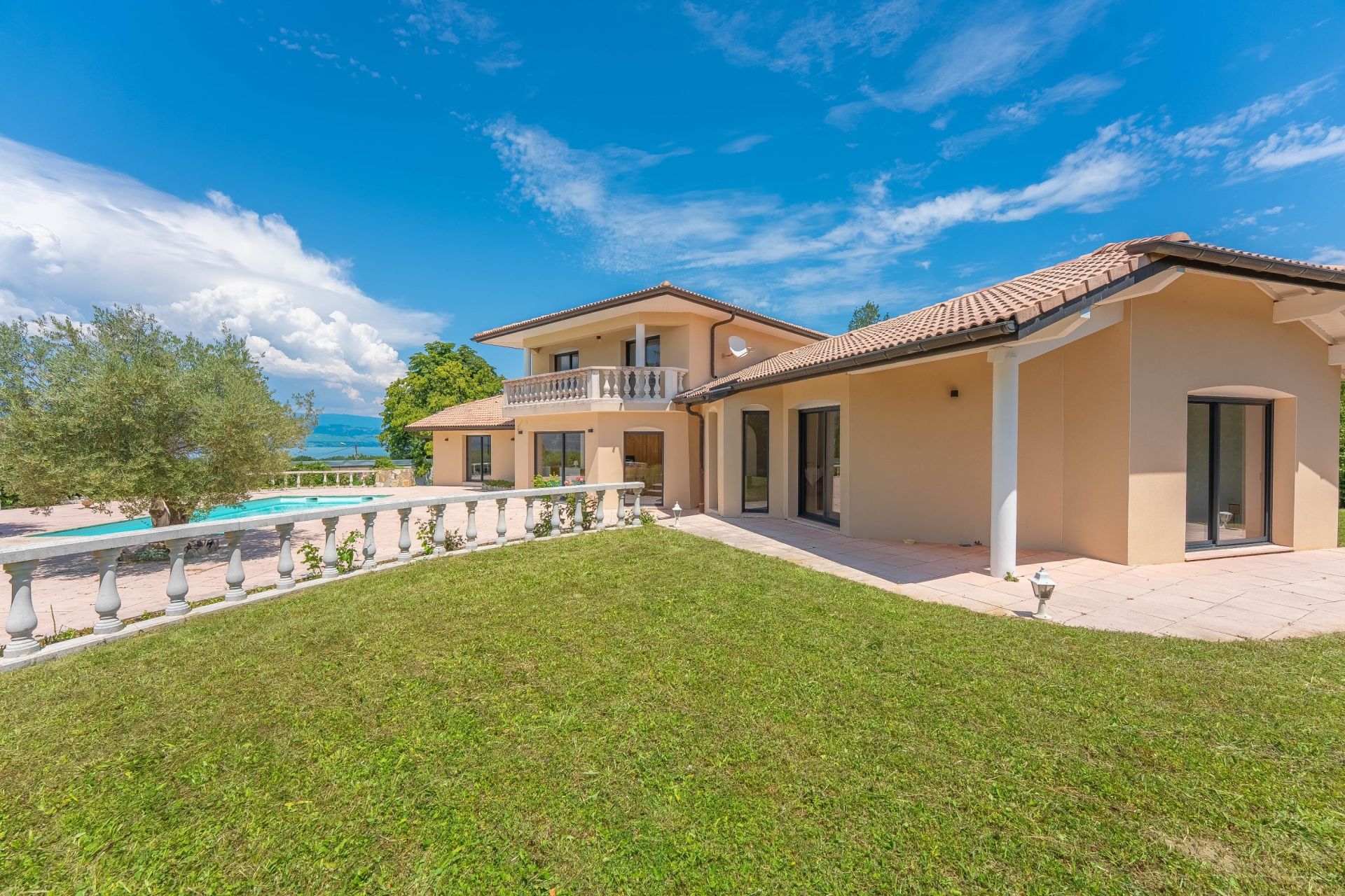 Vente Maison Messery 6 Pièces 210 m² — Evian Sotheby's International Realty